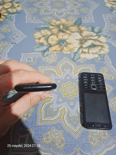NokiaNokia telefonlari. zaryat. beton. kimgadir zarur bolsa