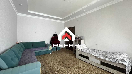 Farg\\\'ona shahar. Shahar markazida 3 xonali sotiladi.