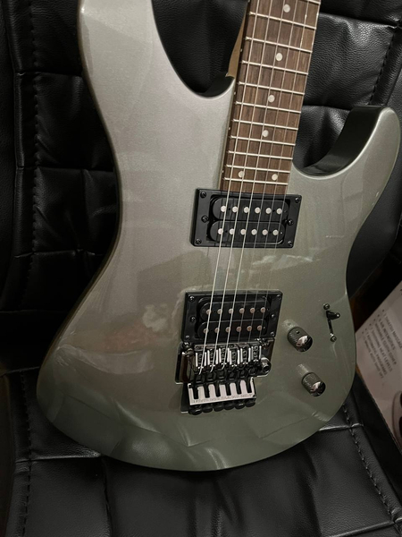Электрогитара YAMAHA RGX220dz DMG и Гитарный комбоусилитель Line 6 V30