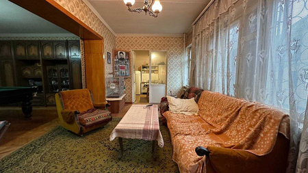 Метро Космонавтов 4х-комнатная  144м2 Центр Совминовский дом (1996)