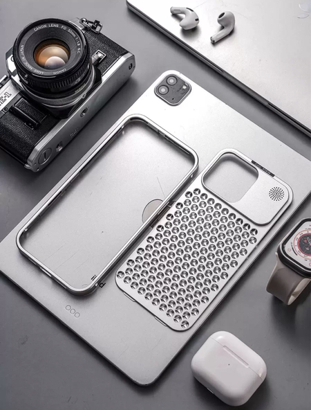 Chexol metall korpus iphone uchun