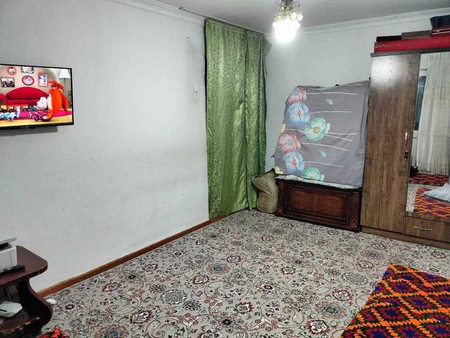 Чиланзар 6кв 1².5.5 кирпич 30м²
балкон 1.2/3 орр Парус срочно жойи зур