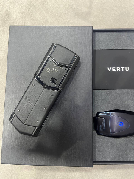 Vertu signature