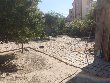 Продается участок по улице Сайрам