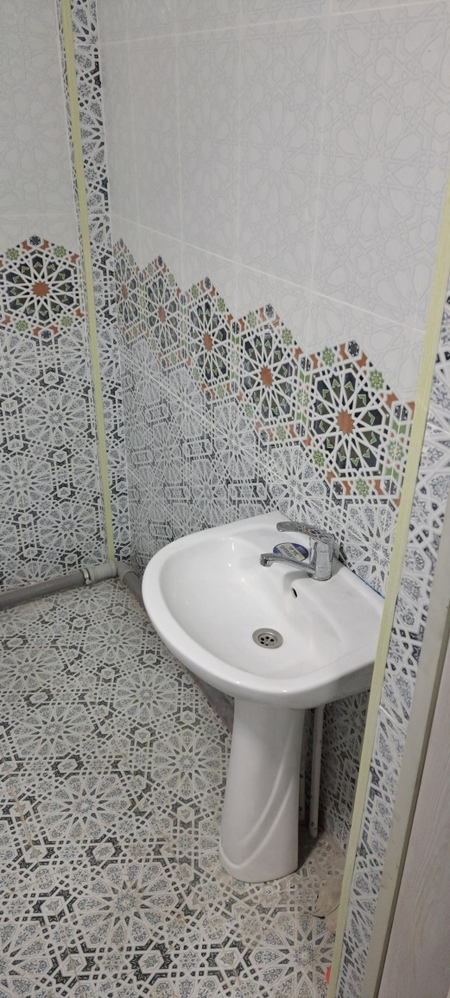 Qiz ayollar sheriklikka ijara