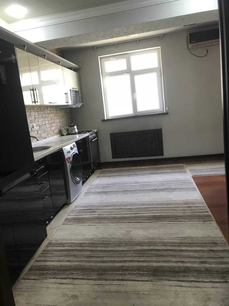谷 130490 谷 Продаётся квартира 4/2/4 130 м² в Чиланзар