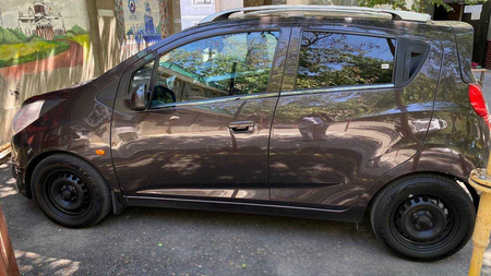 Продаю Спарк. 4 позиция Автомат 2019 года цвет Цвет Чоко. (Шоколад).