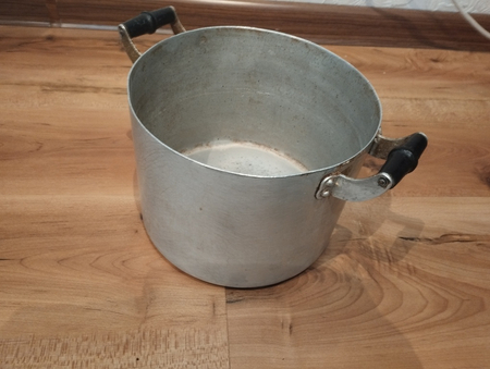 Кастрюля металлическая Советская