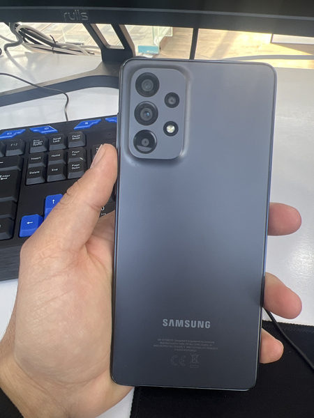 Samsung A73 hoati yangi