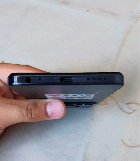 Infinix Hot 40 i