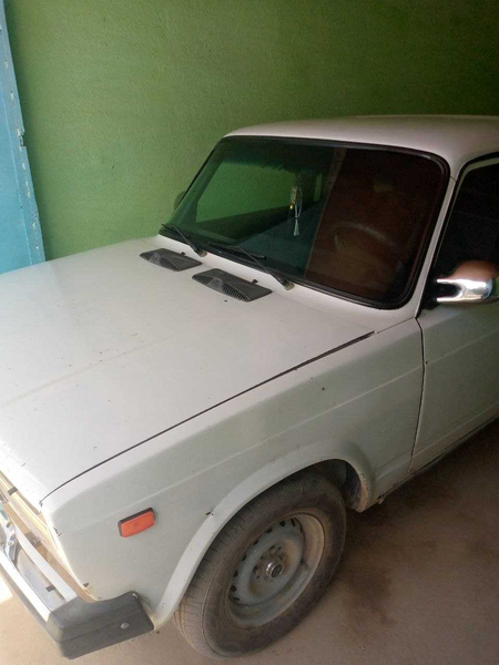 Mashina kafolat bilan.