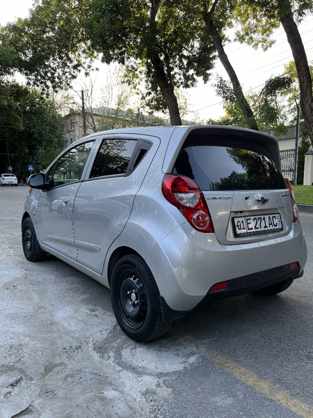 Chevrolet Spark sotiladi