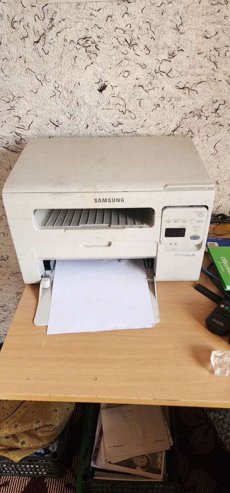 Samsung printer holati yaxshi kartejlari yaxshi