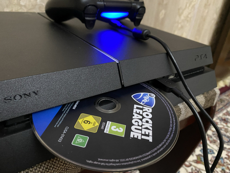 PS4 (Sony PlayStation)
