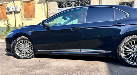Toyota Camry Hybrid 75  год 2023