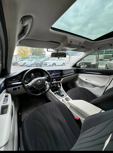 Продажа машина Volkswagen e-bora