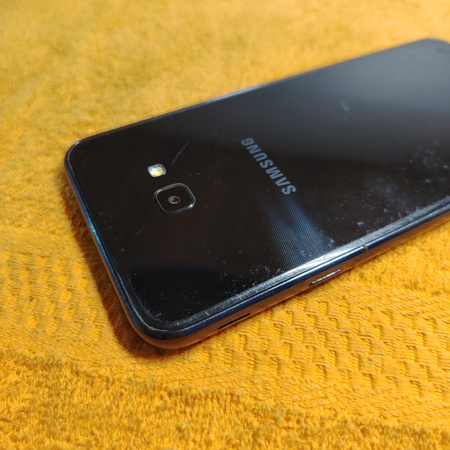 Samsung J4+ sotiladi
