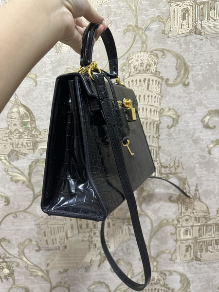 sumka hermes br marta ishlatilgan