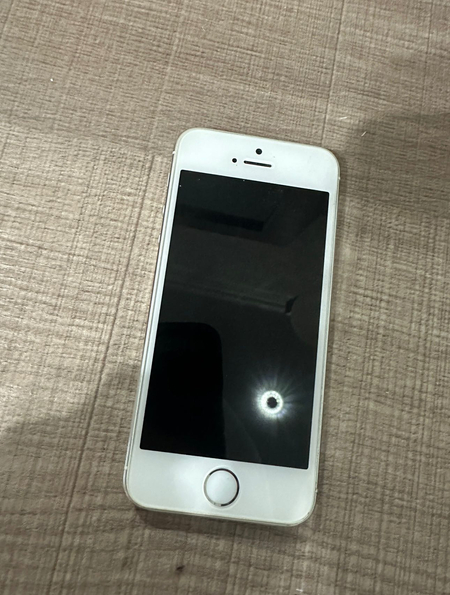 IPhone 5s серебристый