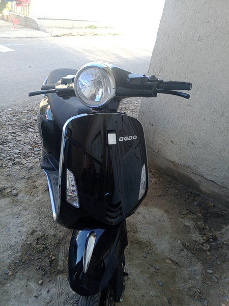 Moto skuter 5ta akunlyatorli holati alo