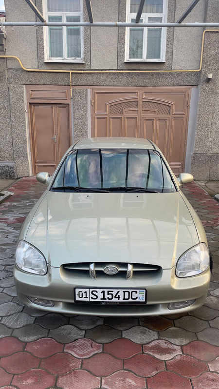 Hyundai Sonata EF
