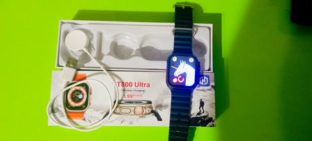 Smartwatch T800 ultra сотилади.