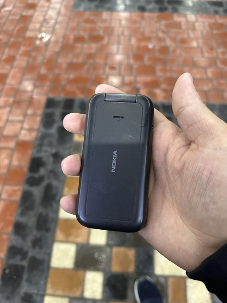 Nokia 2660 sotiladi