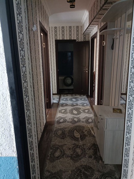 Срочно  сдаётся  квартира  сергели  5 а 2 ком семья  2 бекат  метро