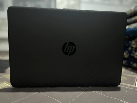 Hp, noutbuk sotiladi srochna