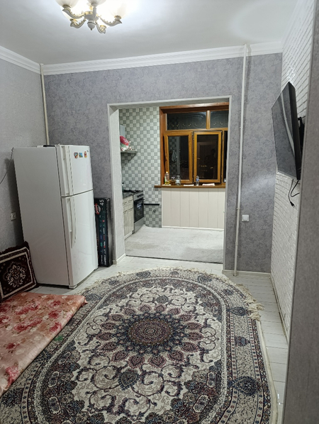 Продается 4-х комнатная на Юнусабаде