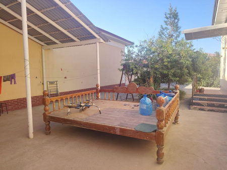 Aeroport orkasida,trassadan 1,5 kilometer ichkarida,narxi 67500$,6soti