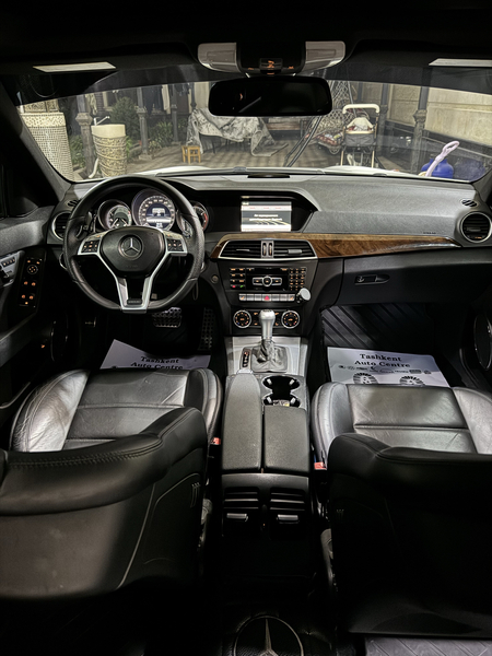 Mercedes benz w204