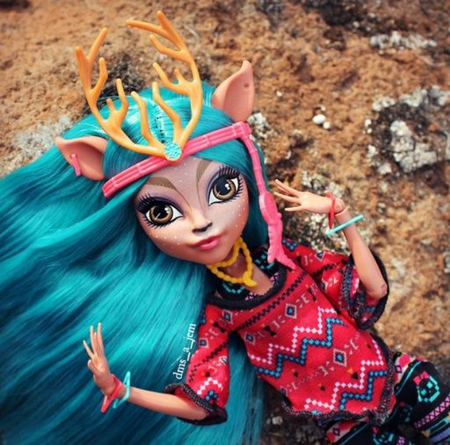 Кукла Monster High Isi Dawndancer