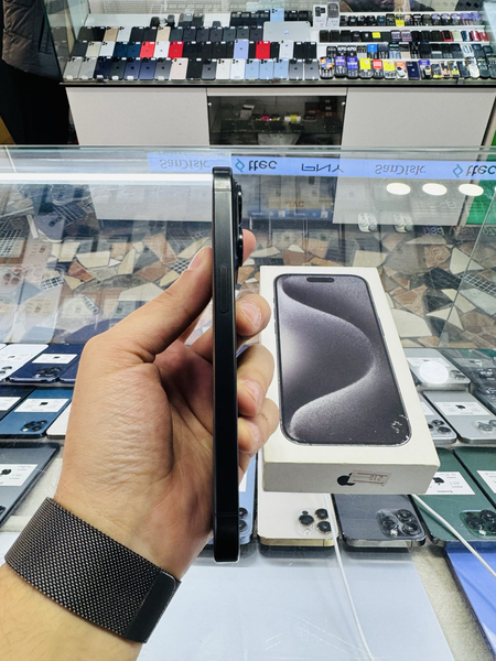 iPhone 15 Pro 256 gb black 100%