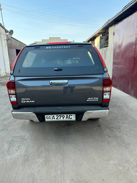 Продается Isuzi D-Max в хорошем состоянии