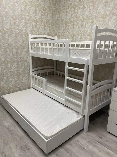 Трёхъярусные кровать