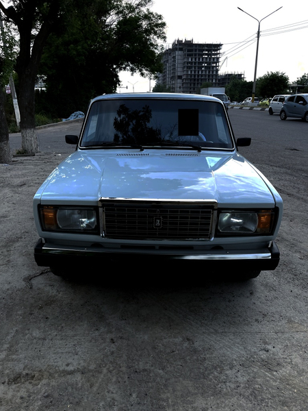 2107 sotiladi 80tali temir metan gazi bor