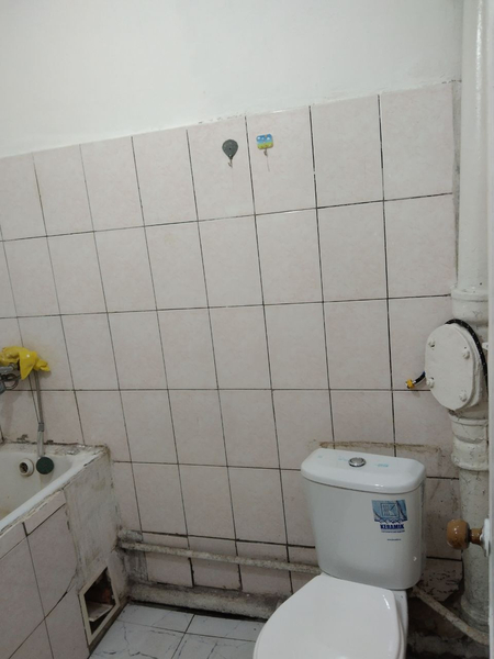 Срочно продается. 1 комнатная квартира в чирчике тройцке