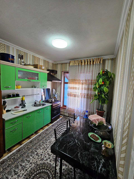 3 xonali 72m² 3-qavat uy sotiladi