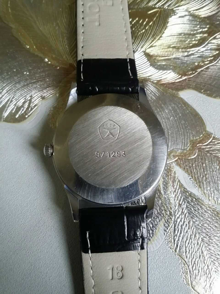 Продам наручные часы 