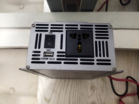 12 v 220 v apparat sotiladi