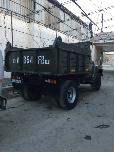 Zil 130 mator b/n shassi b/n yili1972 yuk ozi agdaruvchi GBASPG