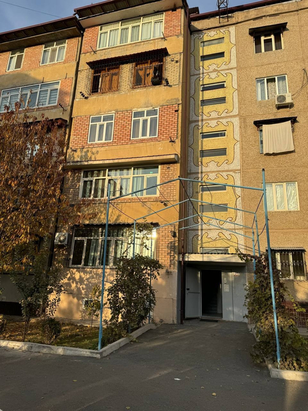Продается Алока (М Тинчлик) ор: Нурафшон куча 3/3/4 балкон 2/6