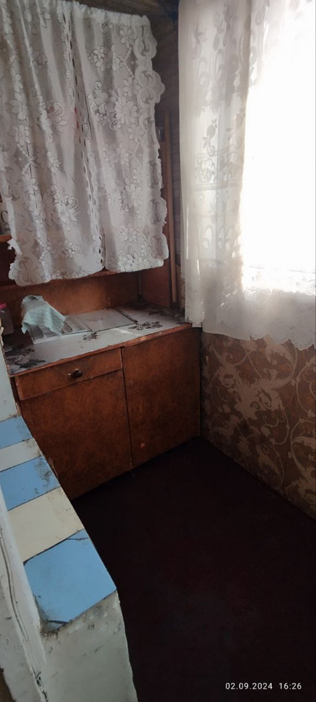 Chilonzor 9 kvartlda 1x 2 qilingan uy bor 200$