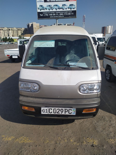 Продается Дамас, состояние новое. Сотилади янги Дамас. Yangi Damas.