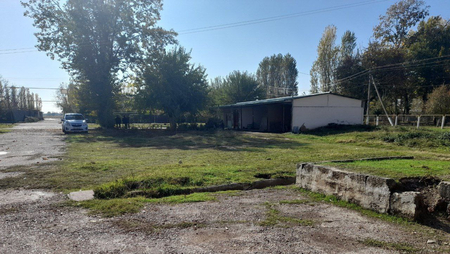 Прадаятса.нежлое.50.сотик.навруз.бозордан.4.клометр.