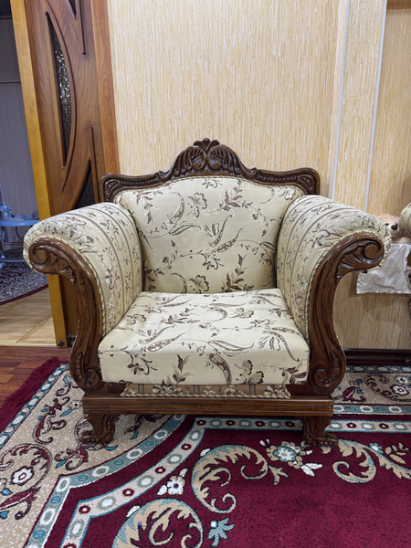 Продам коплект диваны и кресла