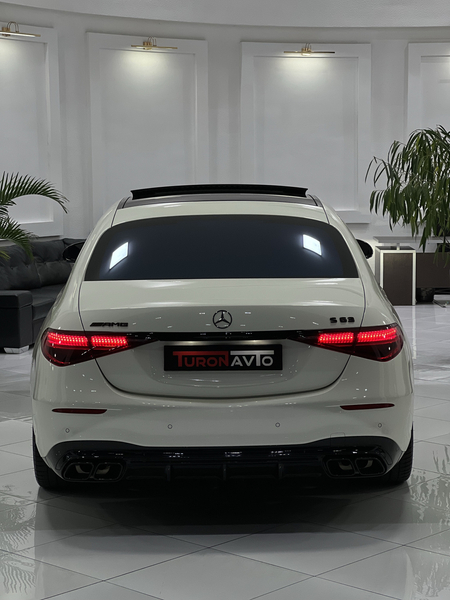 Mercedes Benz AMG S63