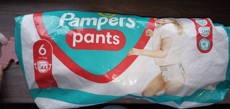 Трусики-подгузники Molfix и Pampers, лак некусайка