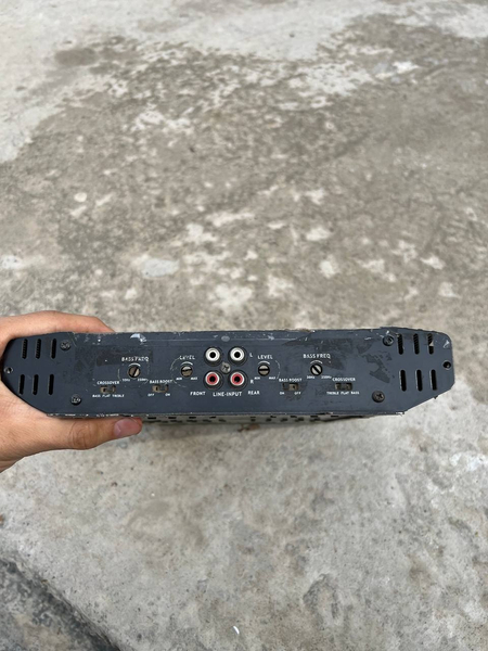 4 t akanalni usilitel